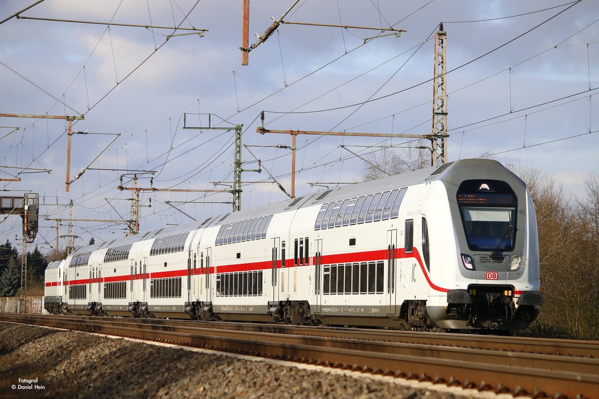 IC2 Doppelstock Steuerwagen in Dedensen Gümmer, am 04.02.2017. - Bahnbilder.de