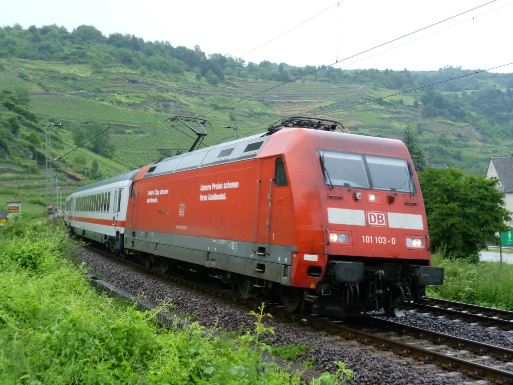 101-103 am 17.6.10 mit dem IC 2027 nach Passau mit etwa 20 Min - Bahnbilder.de