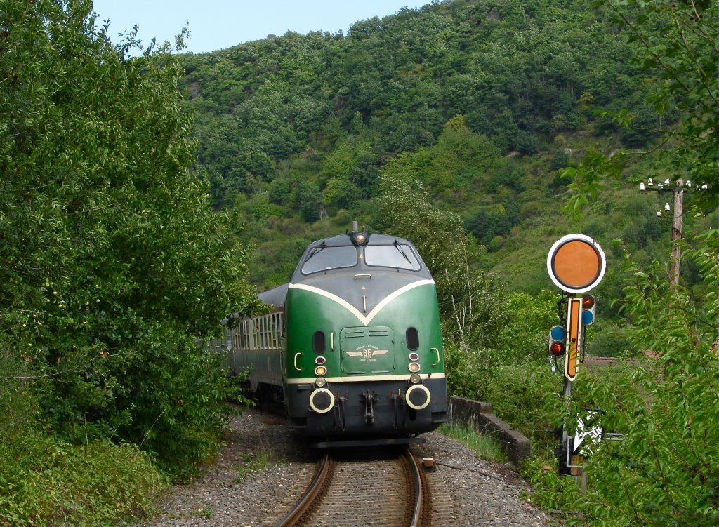 B.E.G. V200 053 mit dem "Ahrbömmel" bei Rech. 21.8.2011. - Bahnbilder.de