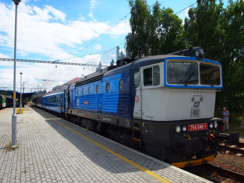 CD 754 046-1 auf Hbf. Klatovy am 31.7.2013. - Bahnbilder.de