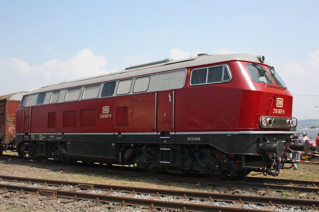 Die 216 067-9 steht am 21.5.11 im DB Museum Koblenz-Lützel - Bahnbilder.de