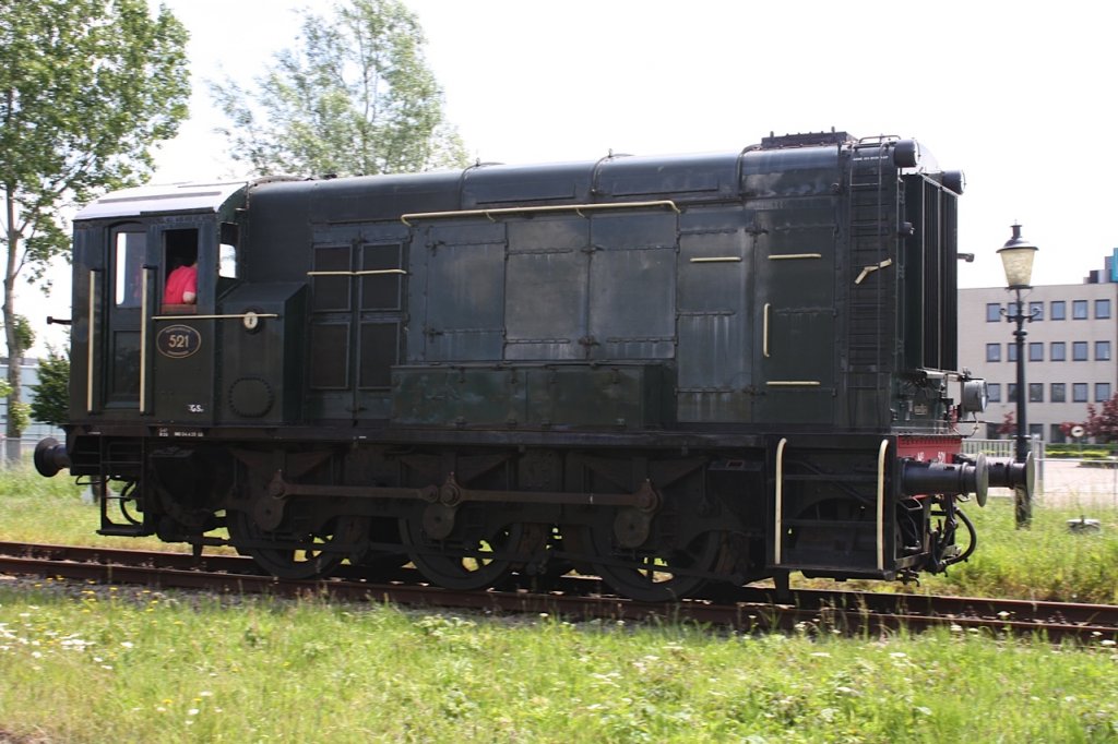 Dieselelektrische Lok NS 521 der SGB, Goes am 10.06.2012 - Bahnbilder.de