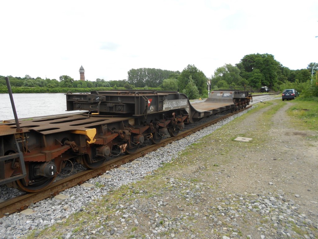 Schwerlastwagen im Hafen von Mülheim/Ruhr (Siemens) - Bahnbilder.de