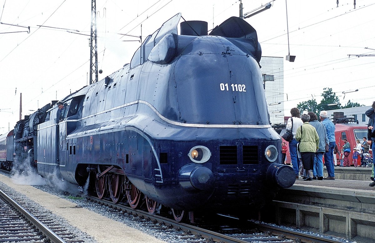 01 1102 + 01 519 Augsburg 07.07.96 - Bahnbilder.de