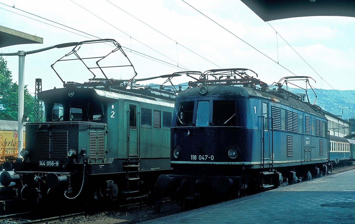 118 047 Heidelberg Hbf 17.05.80 - Bahnbilder.de