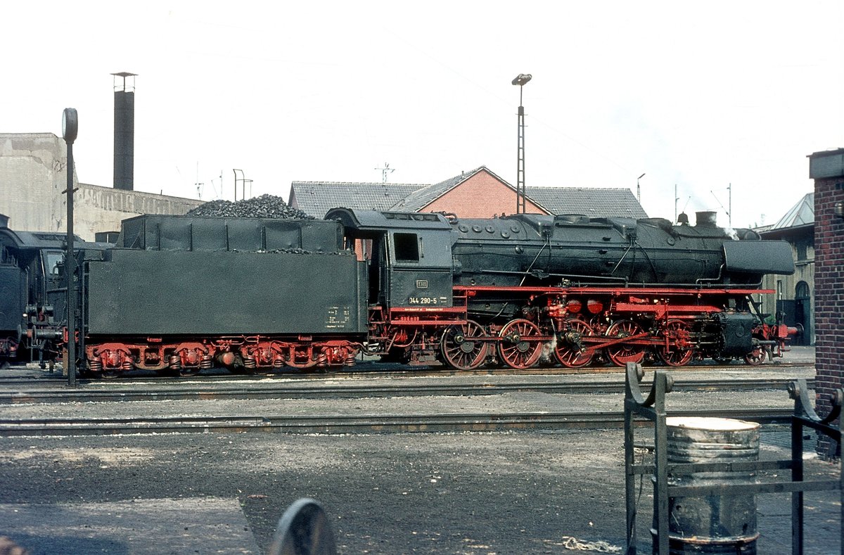 Baureihe 44 | DB 044 | DR 44.0-2 Fotos (2) - Bahnbilder.de