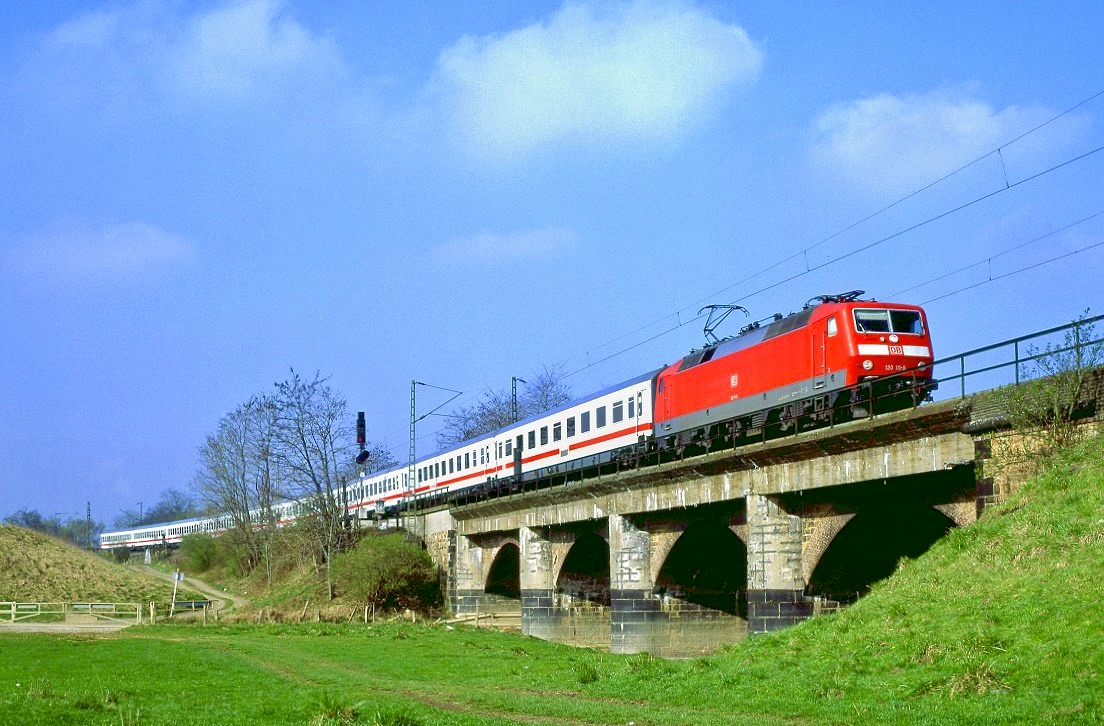 Ein Nachschuss von der 640 008 DB fährt als RB43 von Dorsten nach ...