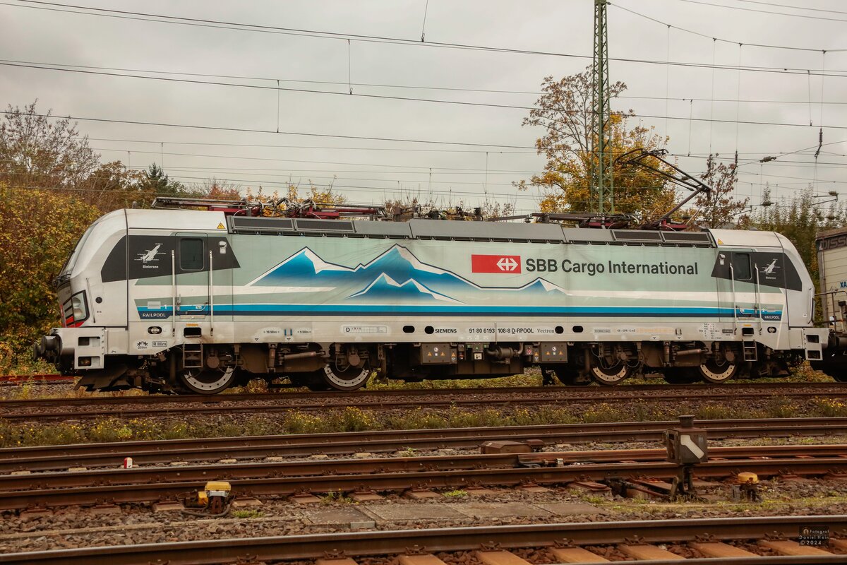 193 108 SBB Cargo International in Koblenz Lützel, am 02.11.2024 ...
