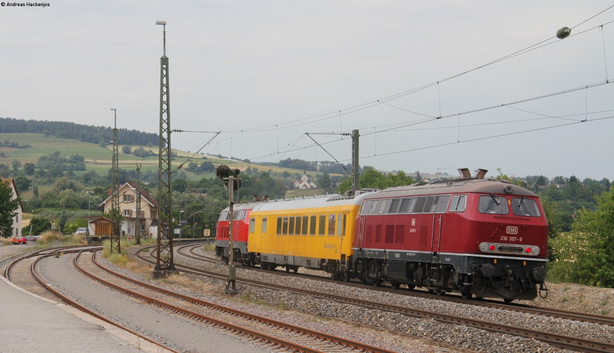 218 480-2 und 218 387-9 mit dem MESF 48124 (Singen(Htw)-Offenburg) bei Welschingen 17.7.13 ...