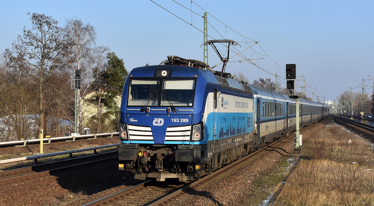 ČD - České dráhy a.s., Praha [CZ] mit der ELL Vectron "193 289" Name: "Flora" [NVR-Nummer: 91 80 ...