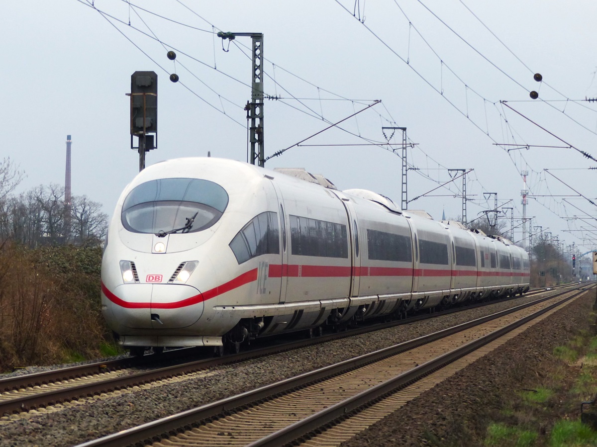 403 522 "SOLINGEN" (hinten 403 004) als ICE 1016 Norddeich=Mole - Stuttgart an der ehem ...