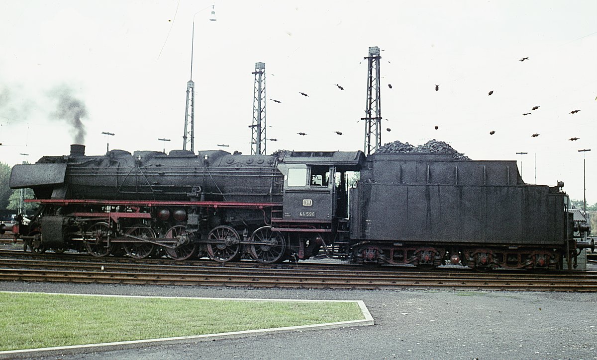 Baureihe 44 1486-8 gesehen am 3.9.2006 im Dampflokwerk Meiningen - ist ...
