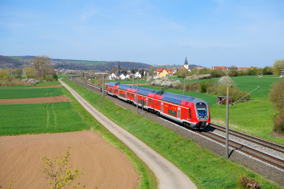 440 307 DB Regio als RB 58025 (Gemünden - Bamberg) bei Staffelbach, 24. ...