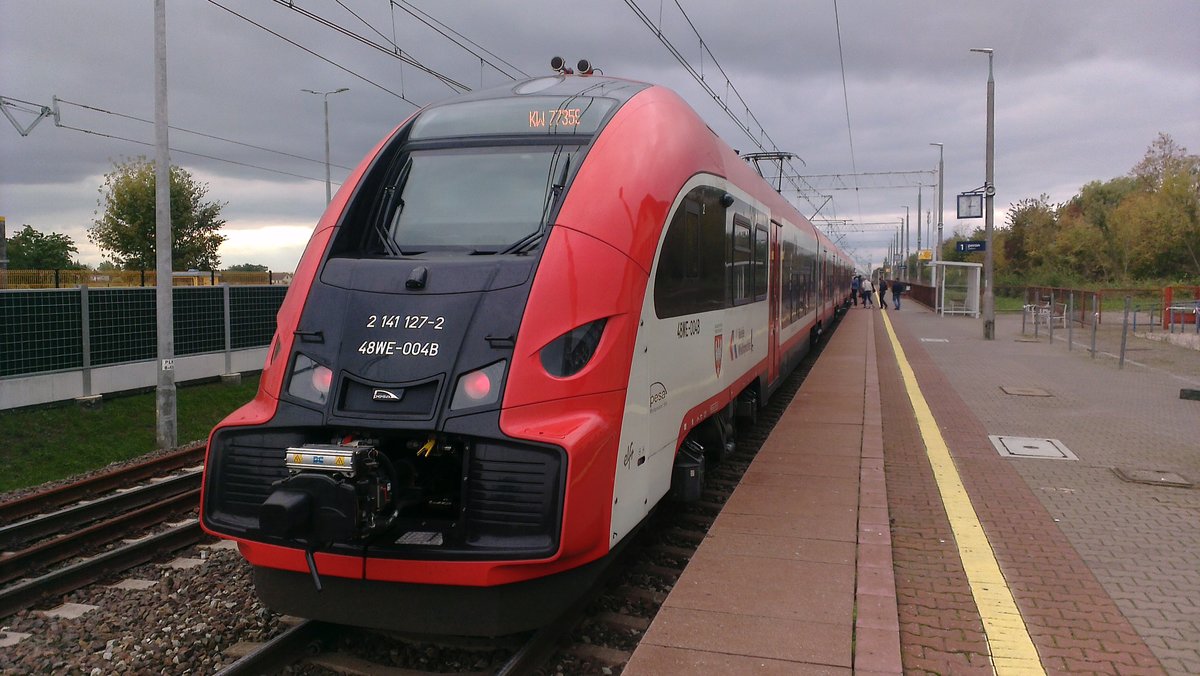 48WE-004 in Bahnhof Paczkowo, 17.10.2020 - Bahnbilder.de