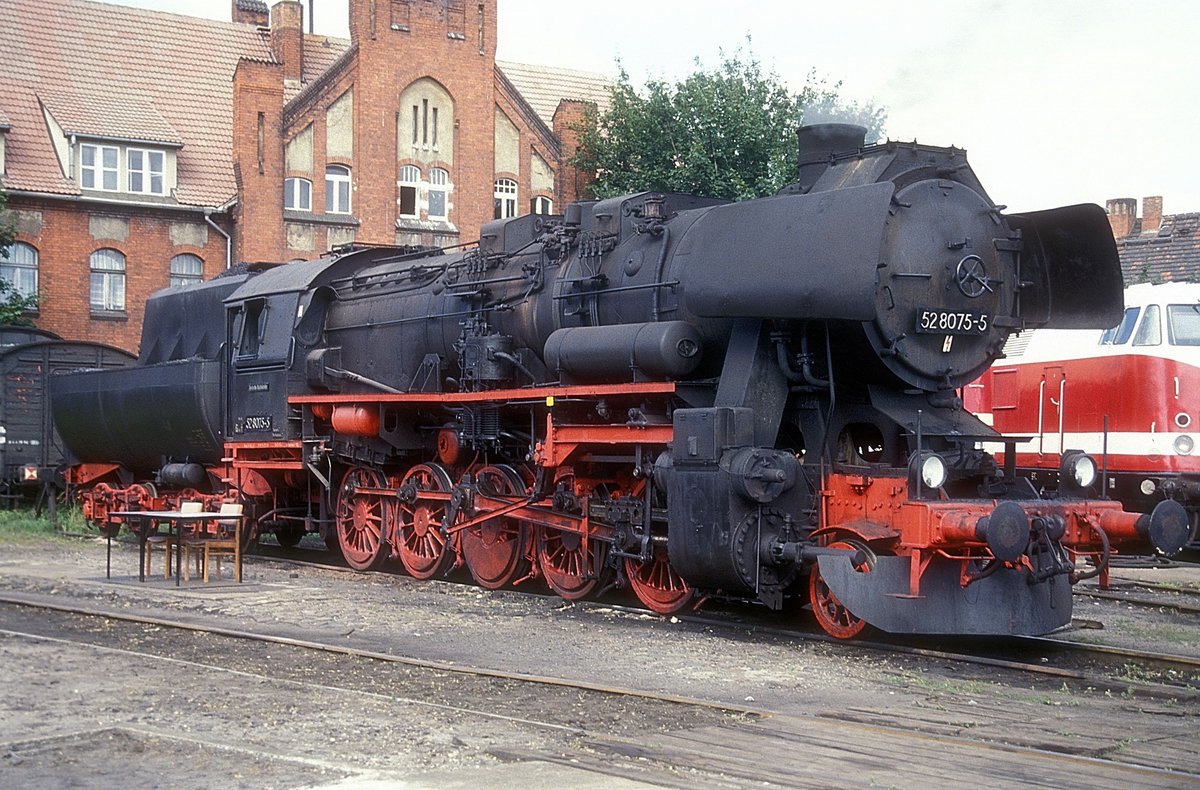 52 8075 Wustermark 07.09.91 - Bahnbilder.de