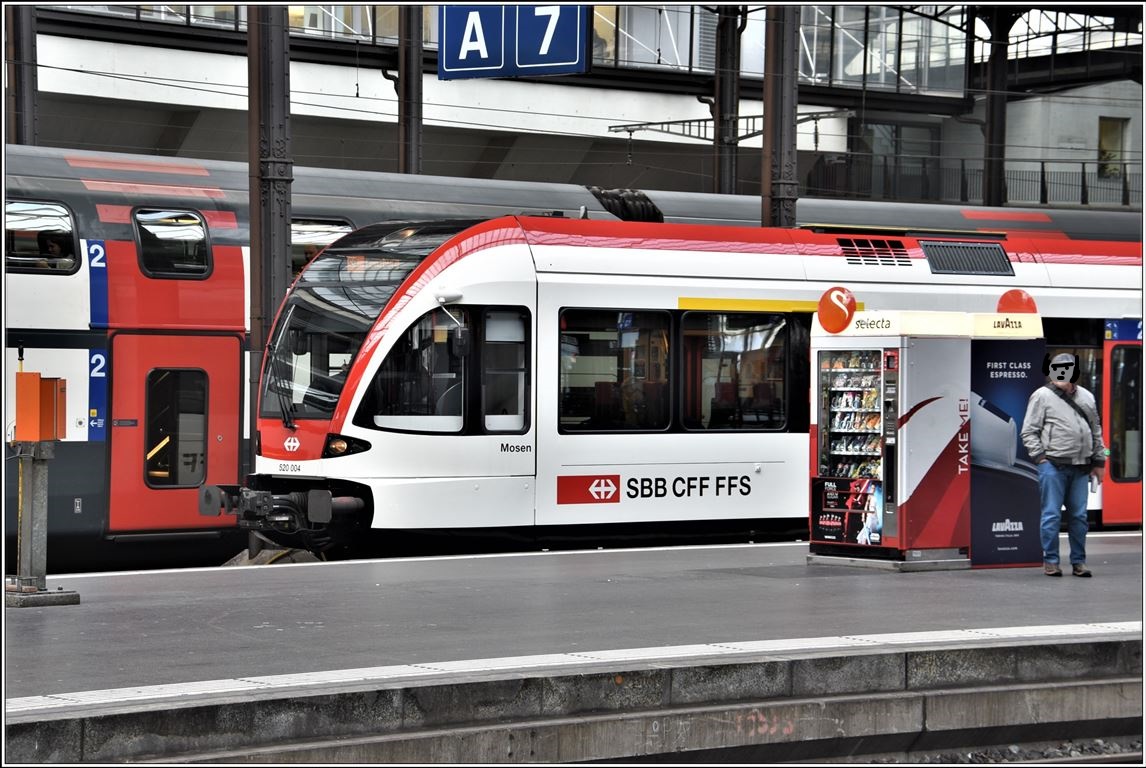 520 004 in Luzern. (13.11.2019) - Bahnbilder.de