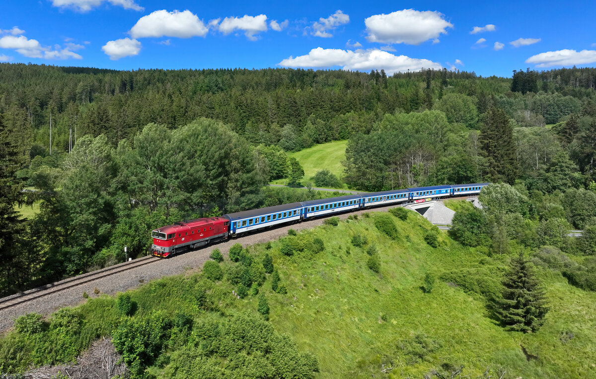 754 066 mit R 775 am 22.06.2024 bei Spicak. - Bahnbilder.de