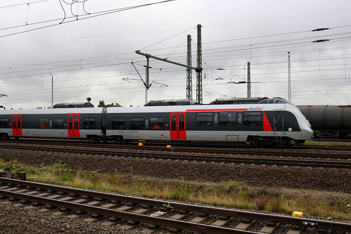 9442 107 und ein weiterer 9442 (Bombardier Talent 2) von Abellio Rail Mitteldeutschland als RE ...
