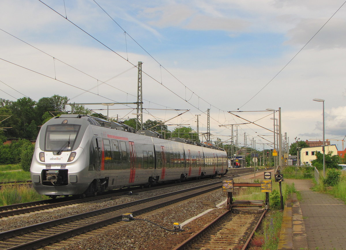 abellio 9442 315 als RB 74124 von Halle (S) Hbf nach Eisenach, am 14.06.2016 in Neudietendorf ...