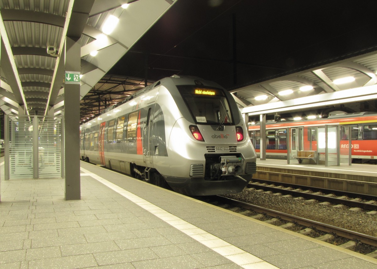 abellio 9442 608, im Auftrag für DB Regio, als RB 16379 aus Sangerhausen, am 29.10.2015 in ...