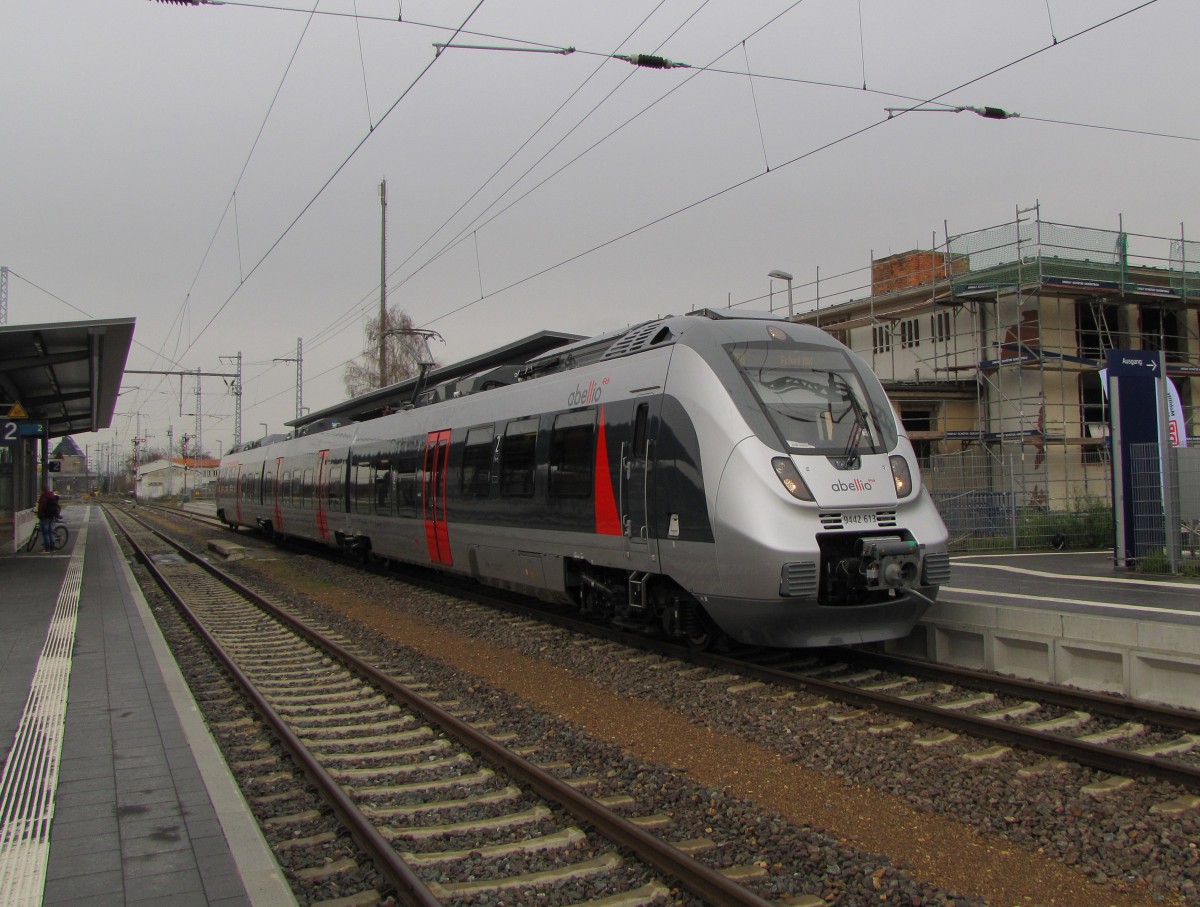 abellio 9442 613, unterwegs für DB Regio, als RB 16373 nach Erfurt Hbf, am 23.11.2015 in ...