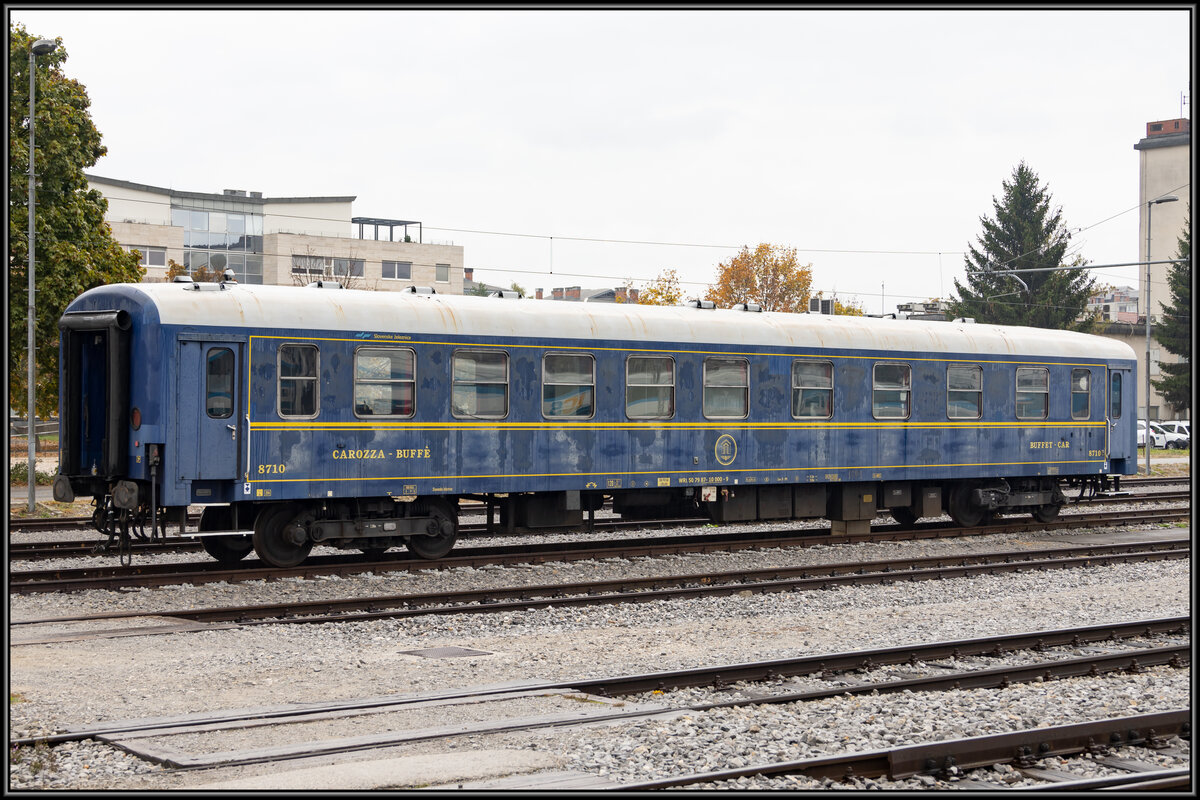 Schnellzugwagen | UIC-X Fotos - Bahnbilder.de
