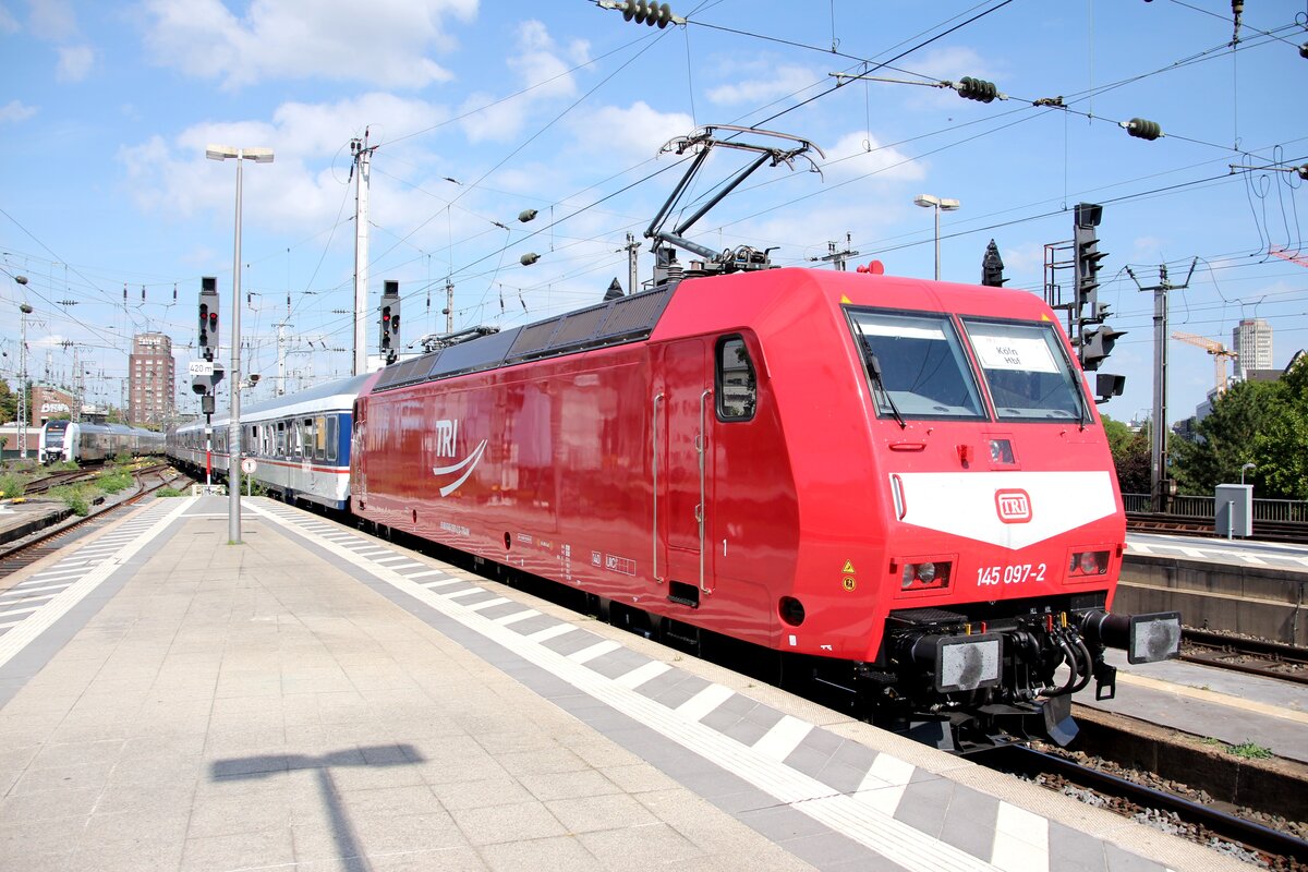 Anlässlich der Gamescom 2025 verstärkt TRI den RE1 zwischen Düsseldorf und Köln im ...