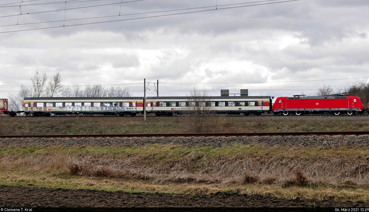 SBB - Speisewagen WRm 61 85 88-94 201-0 in Hauptbahnhof von Zürich am 26.04.2009 - Bahnbilder.de