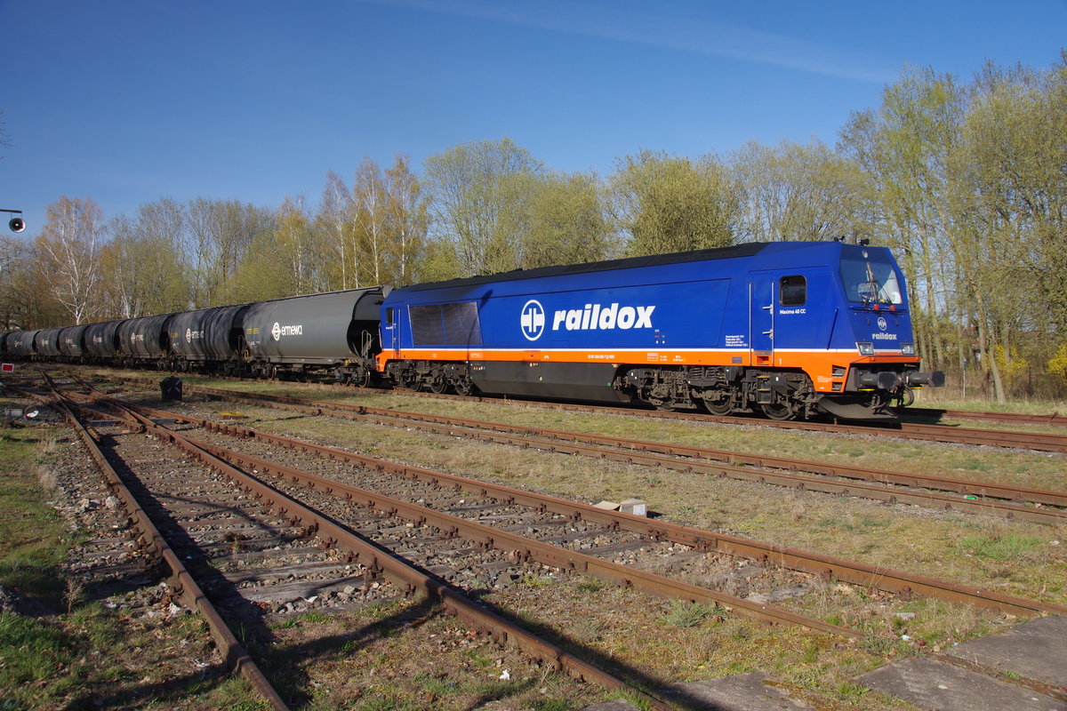 BR 264 Maxima 40 CC in Leinefelde am 11.04.2020 02 - Bahnbilder.de