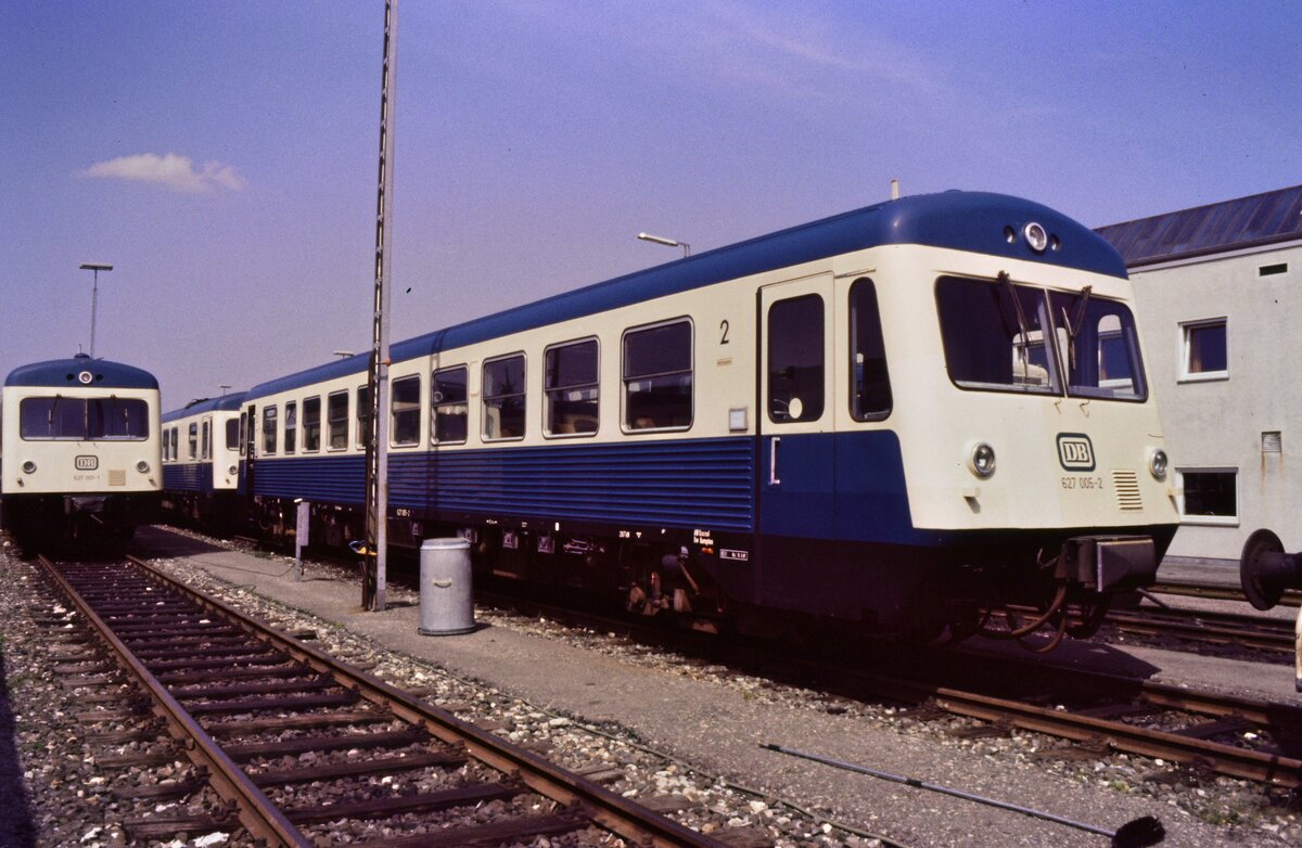 1984: Schneeräumer der DB beim Bw Kempten (wo einzuordnen?) - Bahnbilder.de