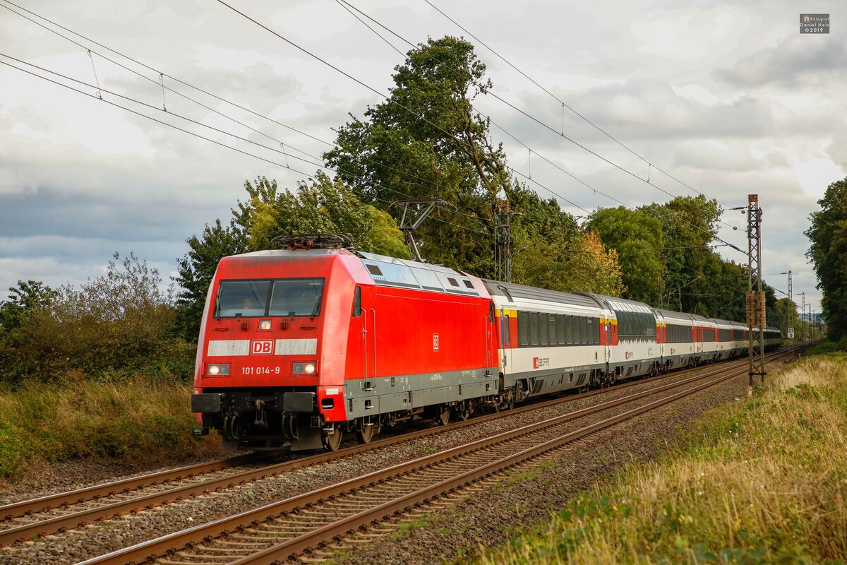 DB 101 014-9 mit EC in Bornheim, September 2019. - Bahnbilder.de