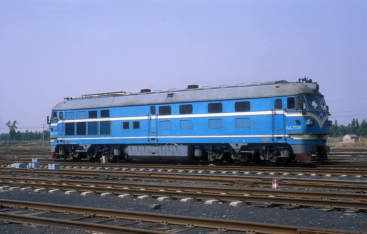 DF4B | Dōngfēng Fotos - Bahnbilder.de