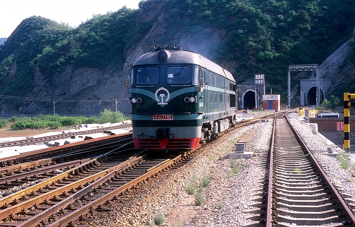DF4B Dōngfēng Fotos - Bahnbilder.de