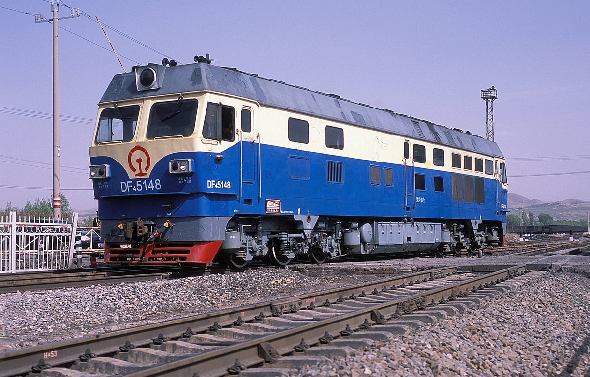 DF4C 5148 Yuanbaoshan 13.05.14 - Bahnbilder.de