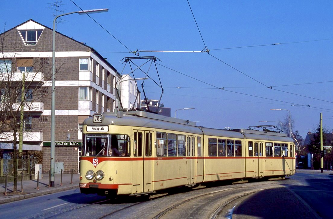 Düsseldorf 2266, Unterrath, 05.03.1987. - Bahnbilder.de