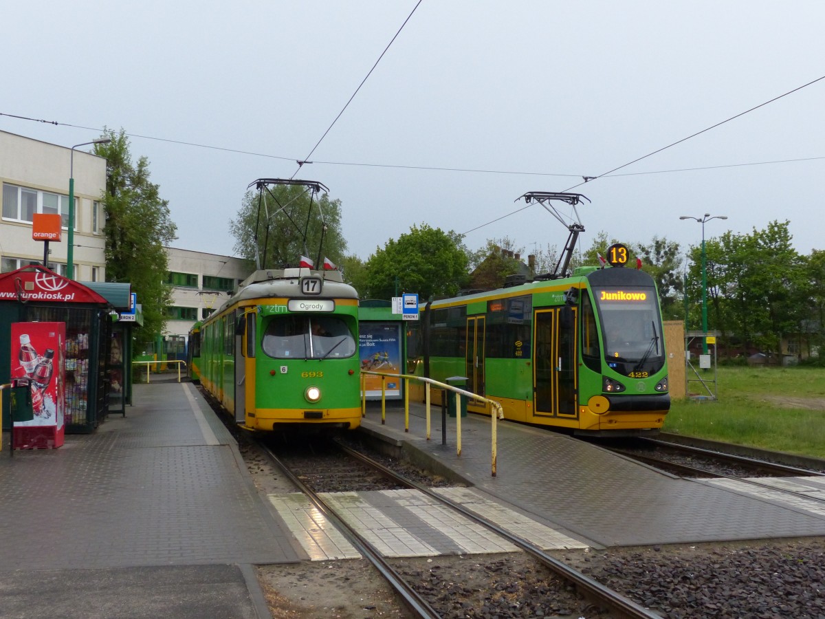 Düwag GT-8 Nummer 693, ursprünglich TW-2964 in Düsseldorf und seit 2010 in Poznan im Einsatz ...