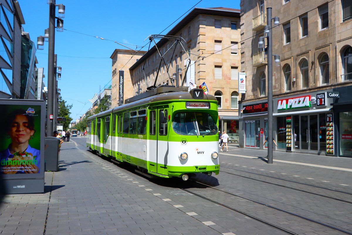 Düwag GT8 Wagen 516 bei der RNV Straßenbahnparade 125 Jahre elektrische Straßenbahn in Mannheim ...