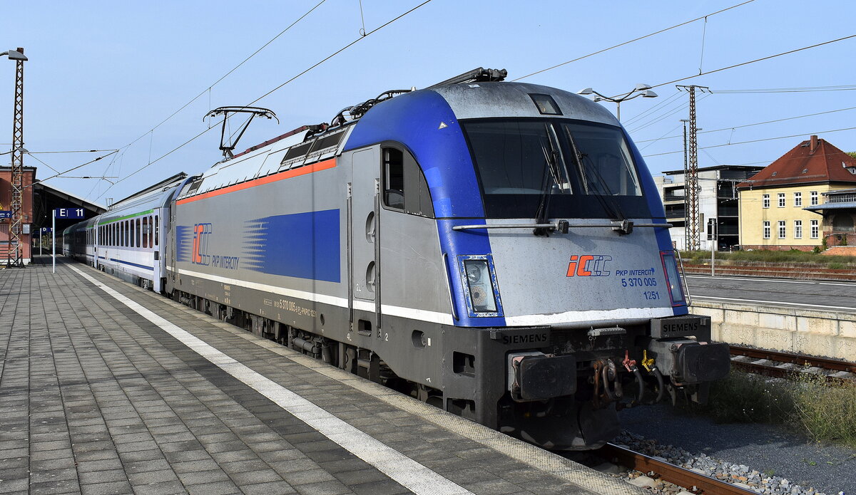 EC 49 nach Warszawa Wschodnia (Polen) mit PKP Intercity spółka z o - Bahnbilder.de