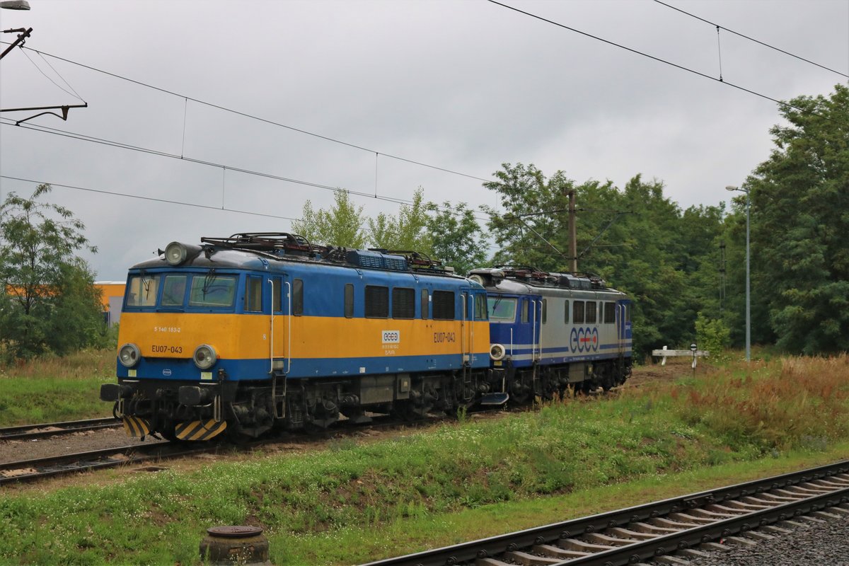 ECCO Rail EU07 043 (140 183-2) und EU07 047 (140 263-2) am 18.07.18 in Rzepin (Polen) vom ...