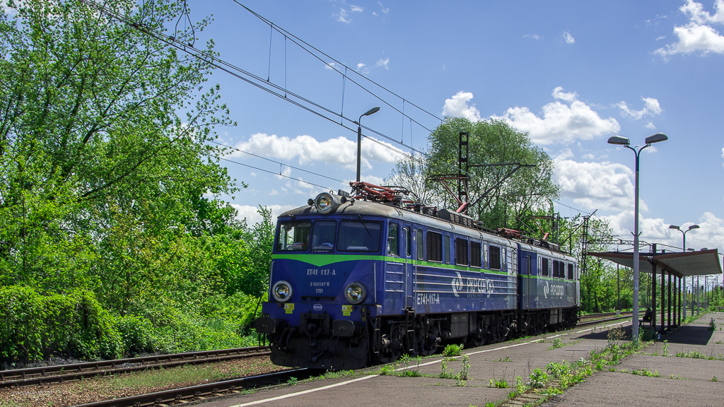 ET41-117 der PKP Cargo in Bahnhof Nowy Bieruń am 10.05.2014. - Bahnbilder.de