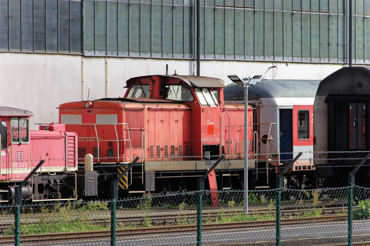Ex DR-Lok 345 064 "Ernie", 2014 zum zweiten Mal z-gestellt, aufgenommen am 27.09.2014 bei Talgo ...