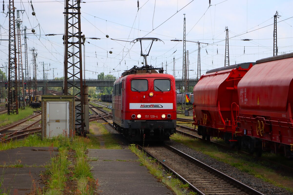 Hanau Hbf am 18.05.25 mit Pendelzug zum Lokschuppenfest der Museumseisenbahn Hanau mit Konrail ...
