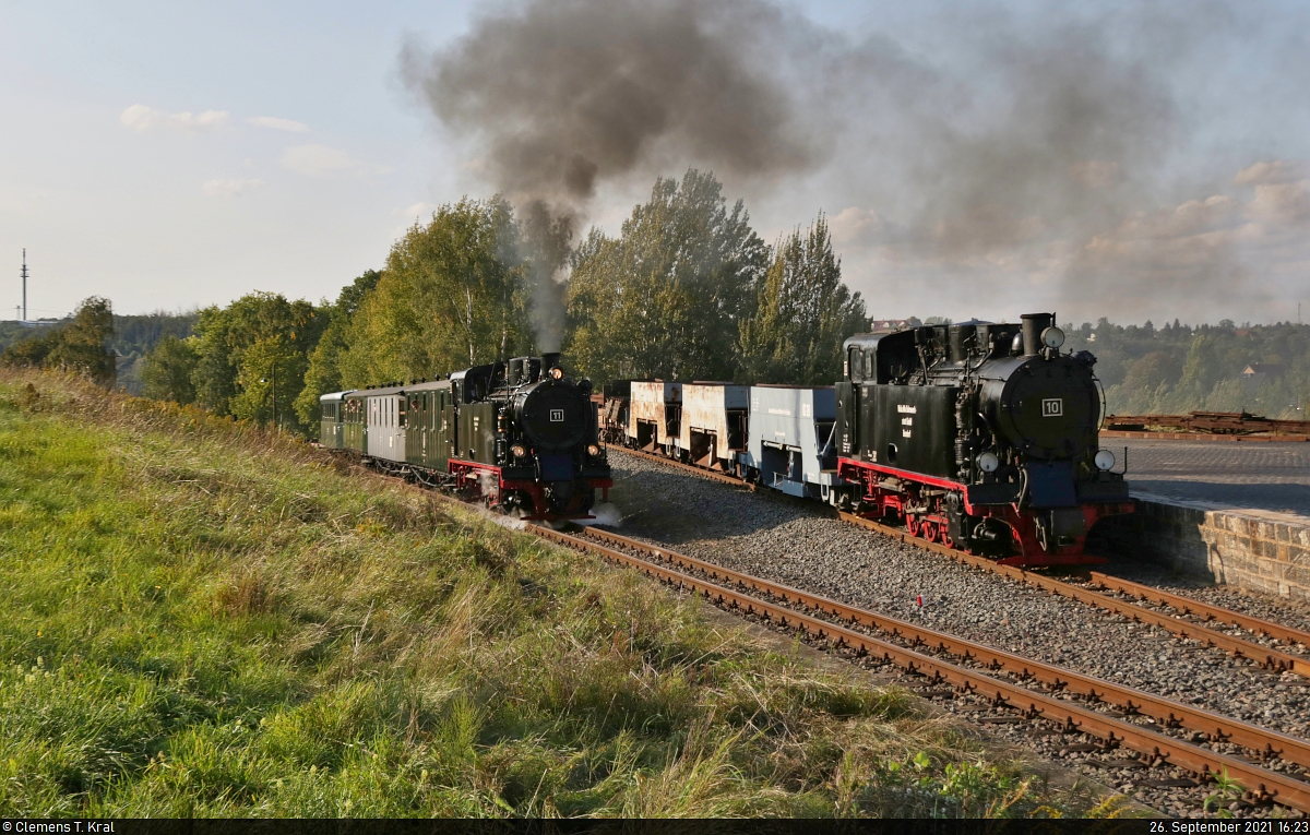 Historisches Eisenbahnwochenende im Mansfelder Land Vorbei an ihrer Schwester mit der Nr ...