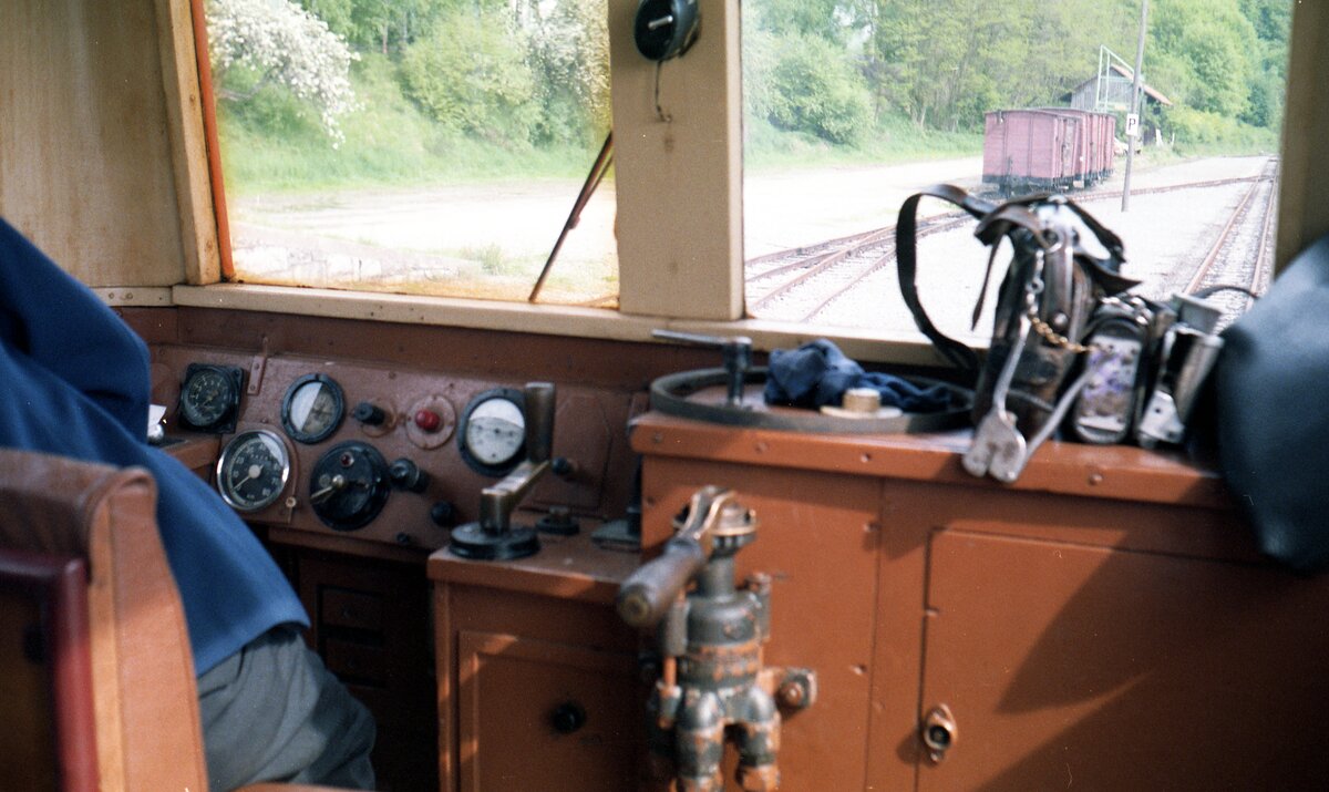 Jagsttalbahn__VT 300 Führerstand__17-05-1986 - Bahnbilder.de