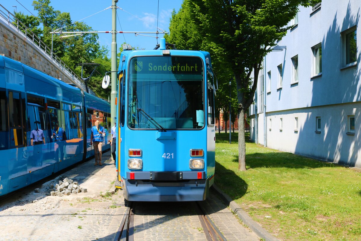 KVG Düwag N8C Wagen 421 am 14.05.22 bei einer Sonderfahrt in Kassel - Bahnbilder.de