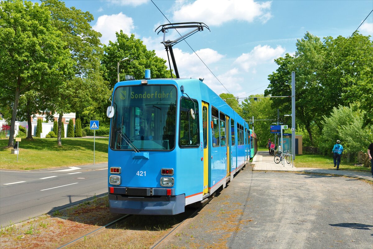 KVG Düwag N8C Wagen 421 am 14.05.22 bei einer Sonderfahrt in Kassel - Bahnbilder.de