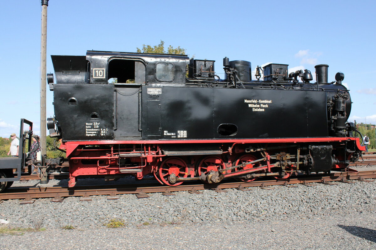 MBB 10 beim Eisenbahnwochenende der Mansfelder Bergwerksbahn, am 30.09.2023 in Hettstedt ...