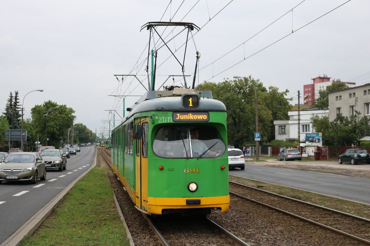 MPK Poznan Düwag GT8 Wagen 691 (ex Düsseldorf) am 19.07.18 in Posen (Polen) - Bahnbilder.de