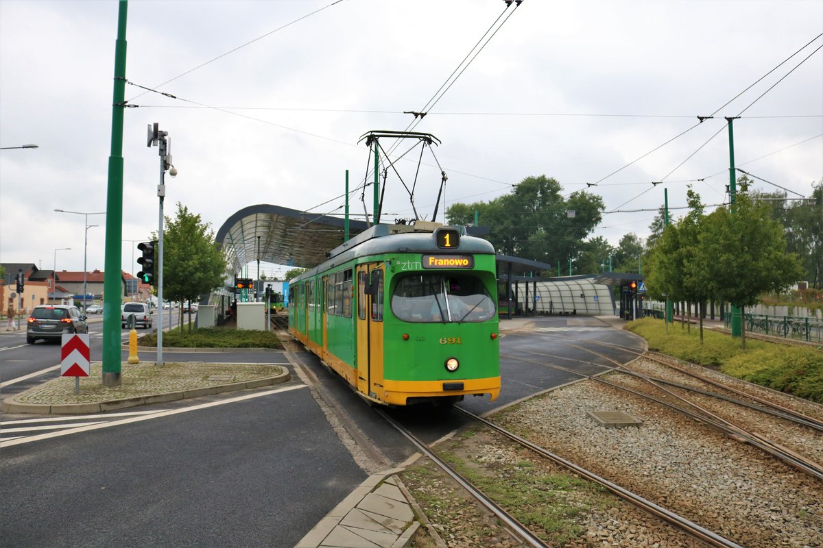 MPK Poznan Düwag GT8 Wagen 691 (ex Düsseldorf) am 19.07.18 in Posen (Polen) - Bahnbilder.de