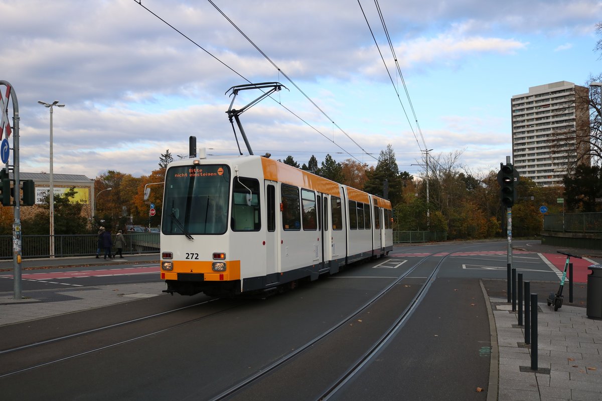 MVG Düwag M8C Wagen 272 am 09.11.19 in Mainz - Bahnbilder.de